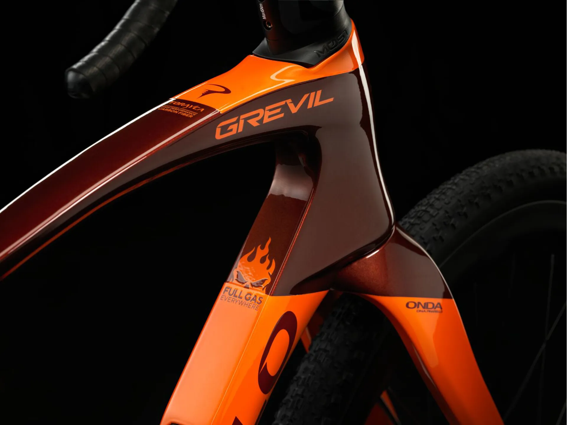 Pinarello Grevil F9 Disc CE360 Stone Orange GRX Di2 Gravel Bike