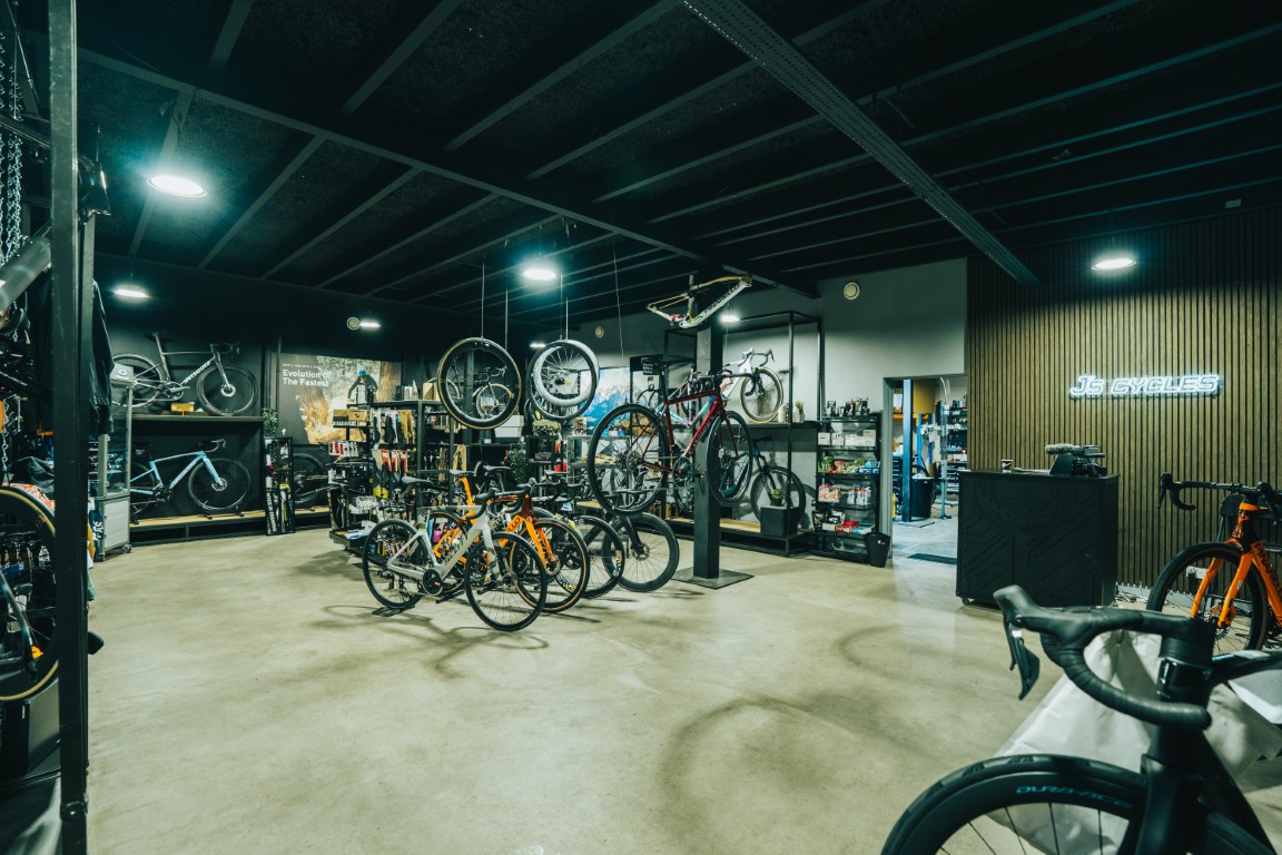 J’s Cycles Ferrybridge - Online Bike Shop & Cycle Repairs UK
